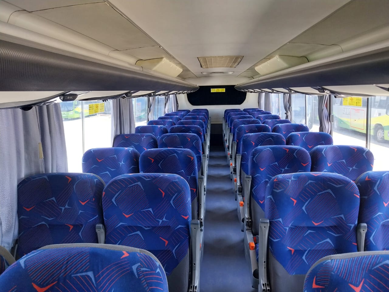 Ônibus Neobus N10 - Facilita Bus