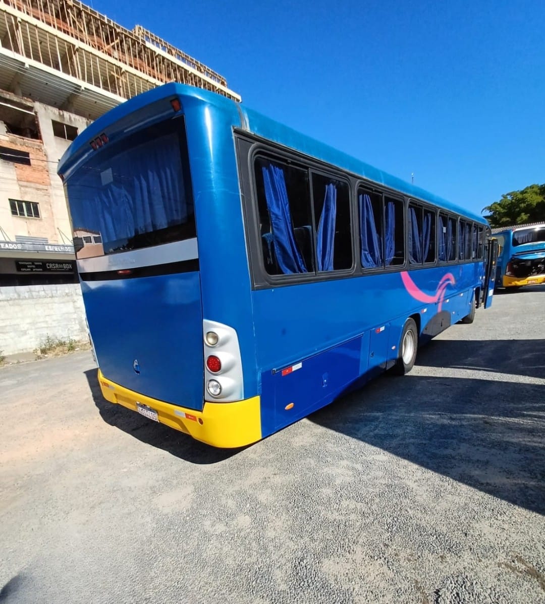 Ônibus Comil Versatile - Facilita Bus